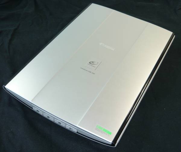 Canon キャノン スキャナ CanoScan LiDE 200 薄型超 完動品(フラットベッドスキャナ)｜売買されたオークション情報 ...