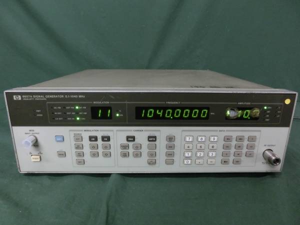 HP 8657A 0.1-1040MHz SIGNAL GENERATOR 信号発生器 Agilent(その他)｜売買されたオークション情報 ...