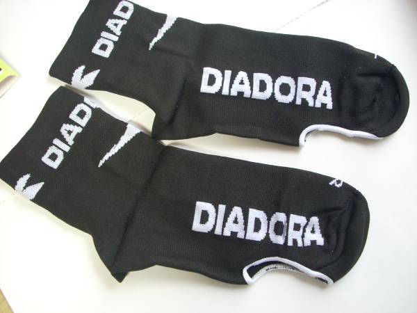 DIADRAディアドラ ソックス生地シューズカバーM 39-42(ウォーマー、カバー)｜売買されたオークション情報、yahooの商品情報を ...