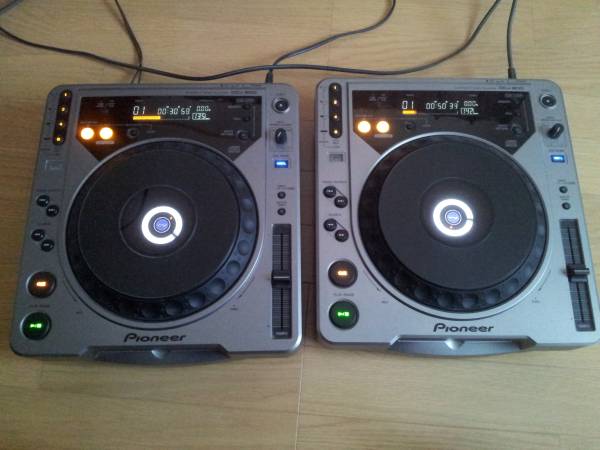 パイオニア社製 CDJ 800 2台セット オマケ付き(CDJ)｜売買されたオークション情報、yahooの商品情報をアーカイブ公開 - オークファン（aucfan.com）
