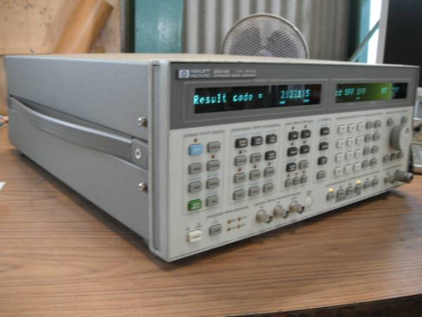 HP 8644B SYNTHESIZED SIGNAL GENERATOR 0.26-1030MHz(その他)｜売買されたオークション情報 ...