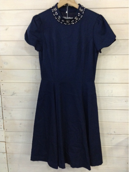 L'EST ROSE レストローズ 襟元ビジューワンピース B4042(ワンピース)｜売買されたオークション情報、yahooの商品情報を ...