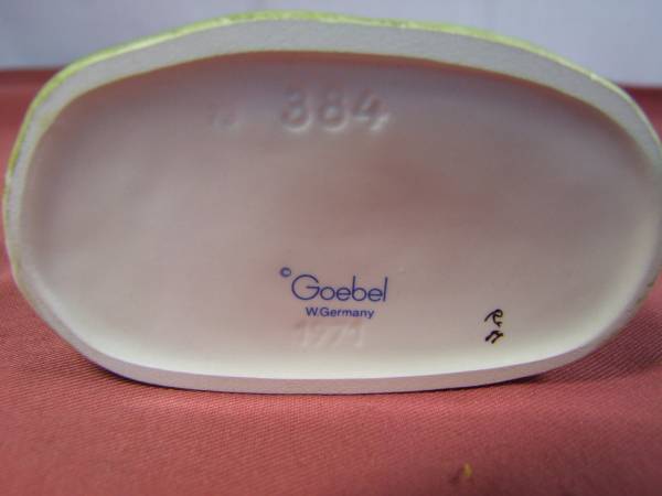 Goebel ゲーベル フンメル人形(リヤドロ)｜売買されたオークション情報、yahooの商品情報をアーカイブ公開 - オークファン（aucfan.com）