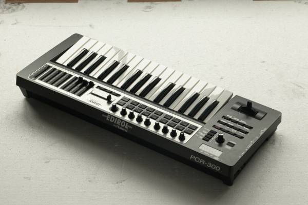 EDIROL PCR-300 ワケあり ジャンク扱い(MIDIキーボード、コントローラー)｜売買されたオークション情報、yahooの商品情報を ...