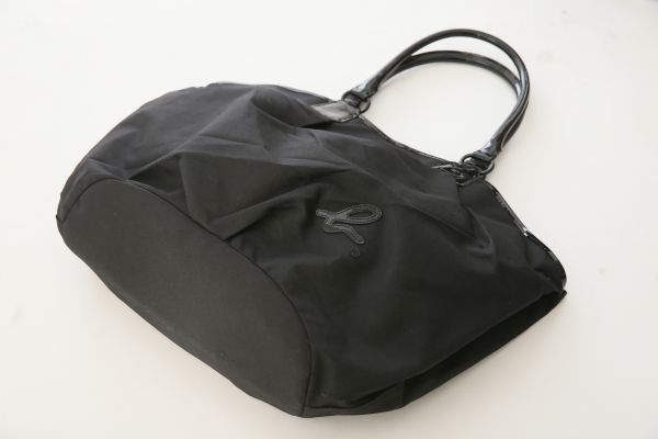 agnes b ステレオタイプ トートバッグ 容量たっぷり BK03(かばん、バッグ)｜売買されたオークション情報、yahooの商品情報をアーカイブ公開 - オークファン（aucfan.com）