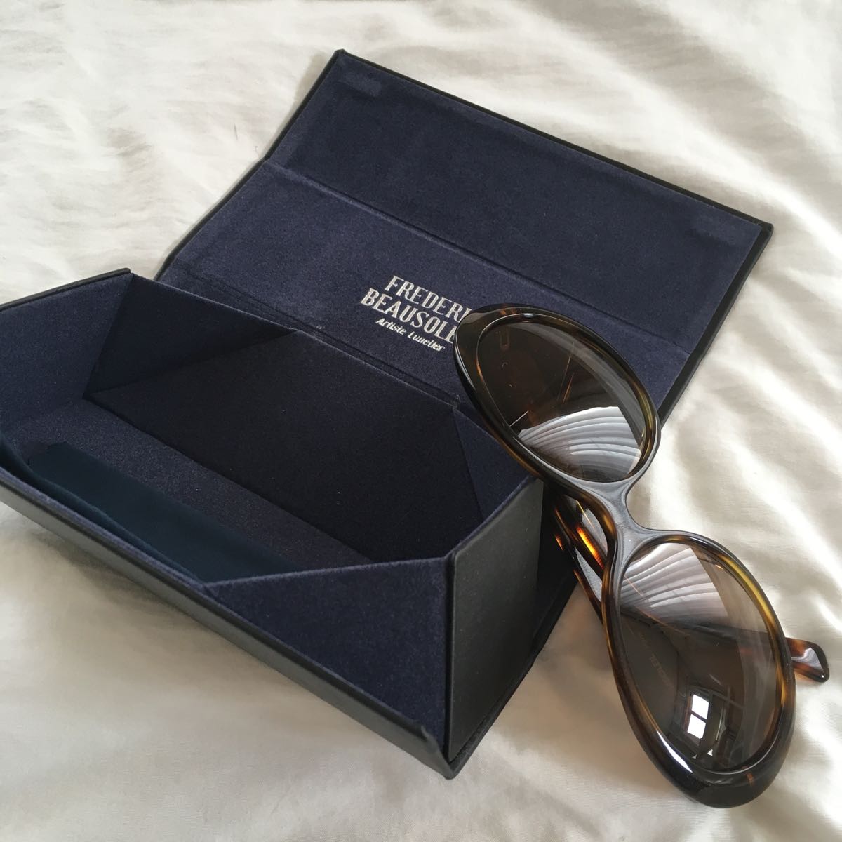 ND34 FREDERIC BEAUSOLEIL ボーソレイユ サングラス ハードケース付き べっ甲 ラメ入り S227-283(セル、プラスチックフレーム)｜売買されたオークション情報 ...