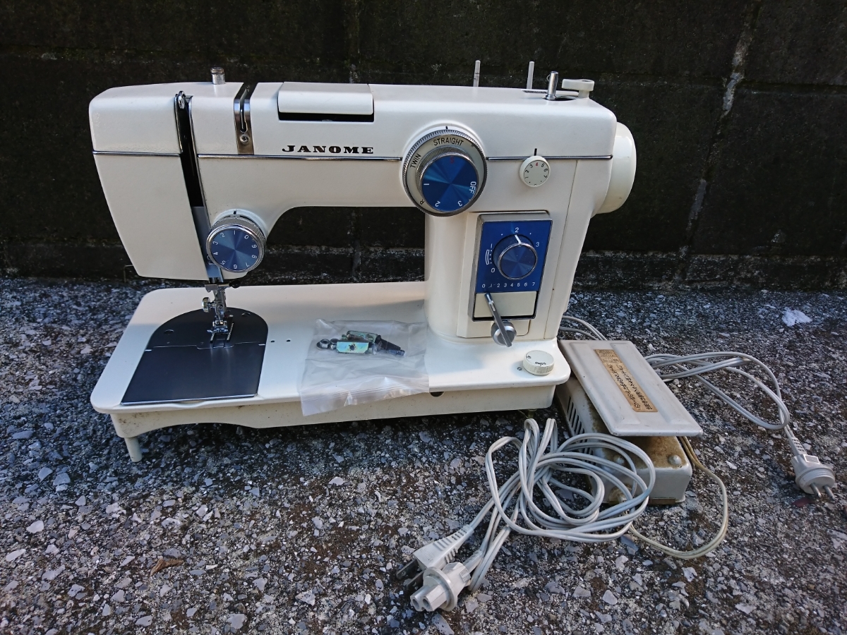 JANOME ジャノメ MODEL 804 ミシン フットコントローラー付き(ジャノメ)｜売買されたオークション情報、yahooの商品情報を ...