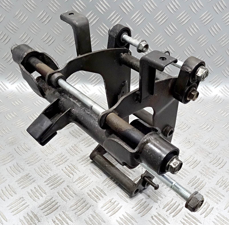 ジョルカブ AF53 エンジンハンガー エンジンマウント c28-18s8(ホンダ用)｜売買されたオークション情報、yahooの商品情報をアーカイブ公開 - オークファン（aucfan.com）