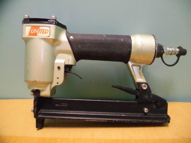C522／ UNITED エアータッカーU-425J 大工道具/電動工具(エアタッカー)｜売買されたオークション情報、yahooの商品情報をアーカイブ公開 - オークファン（aucfan.com）
