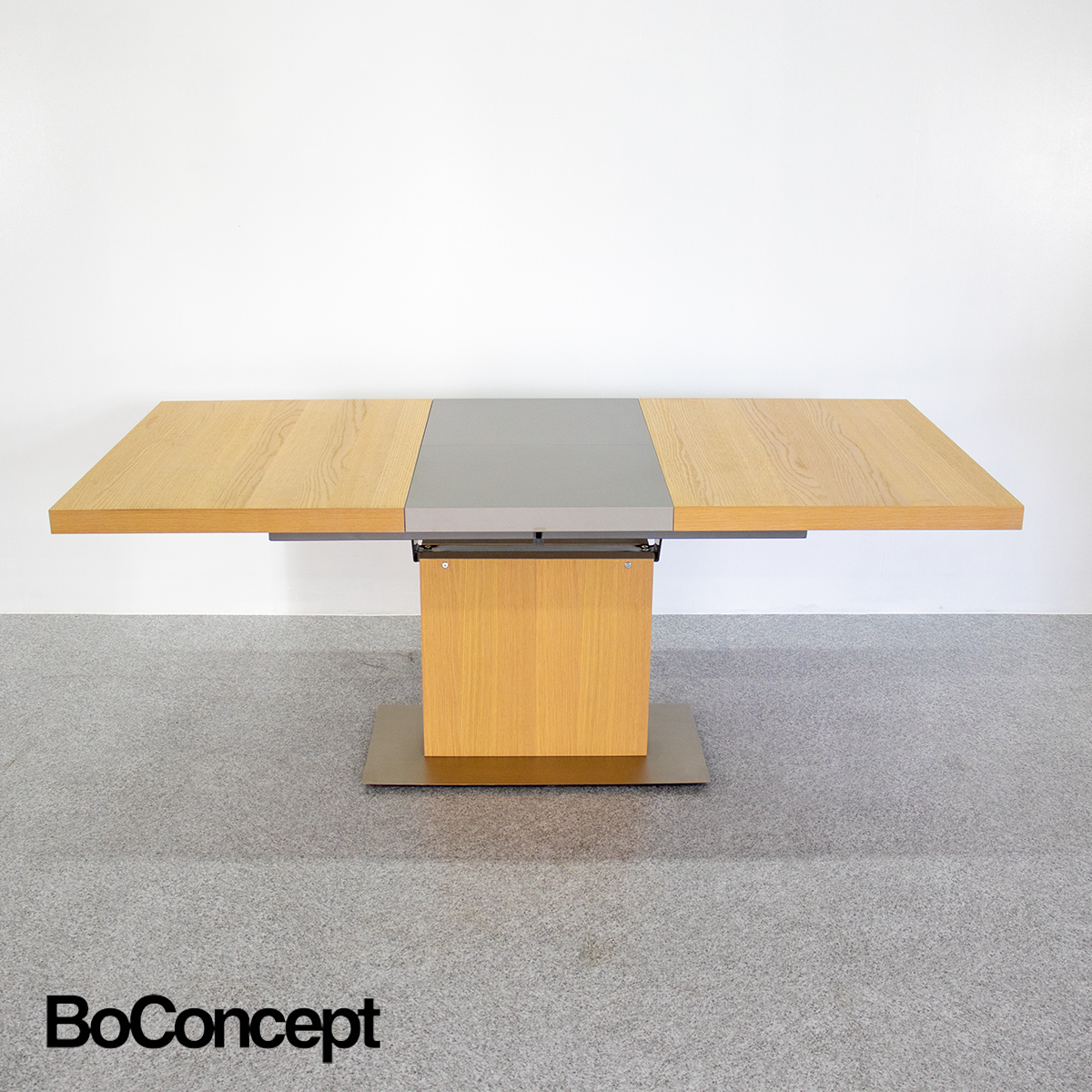 展示品 BoConcept ボーコンセプト Bari バリ ダイニングテーブル 伸張式 エクステンション 19万(4人用)｜売買されたオークション情報、yahooの商品情報をアーカイブ公開 ...