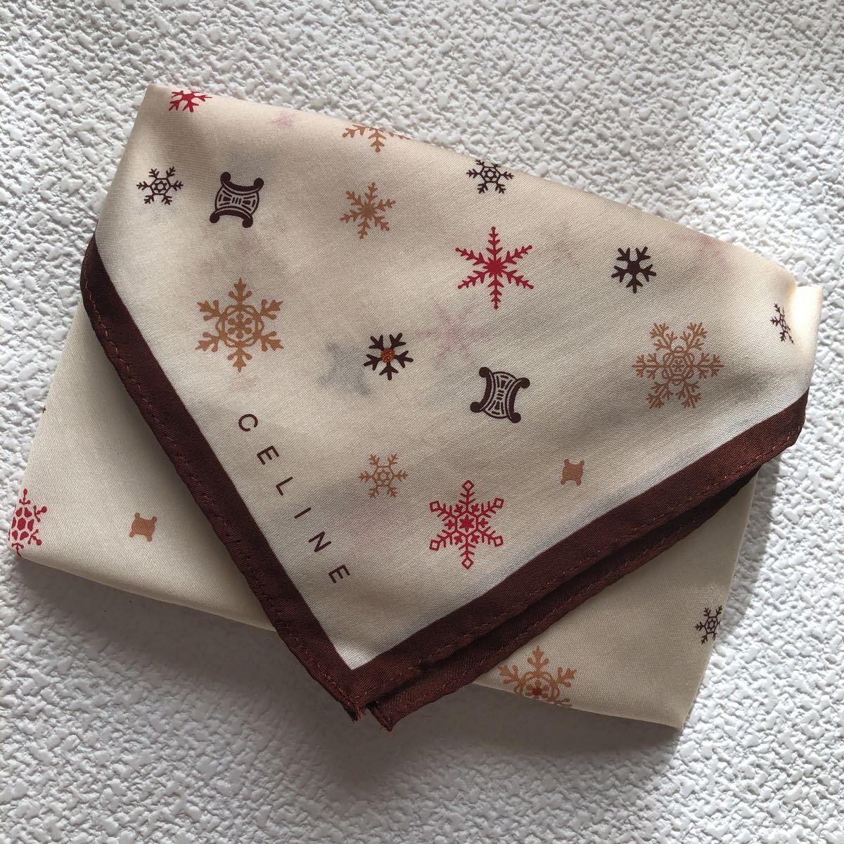 CELINE セリーヌ ハンカチとティッシュケースセット(服飾小物)｜売買されたオークション情報、yahooの商品情報をアーカイブ公開 - オークファン（aucfan.com）