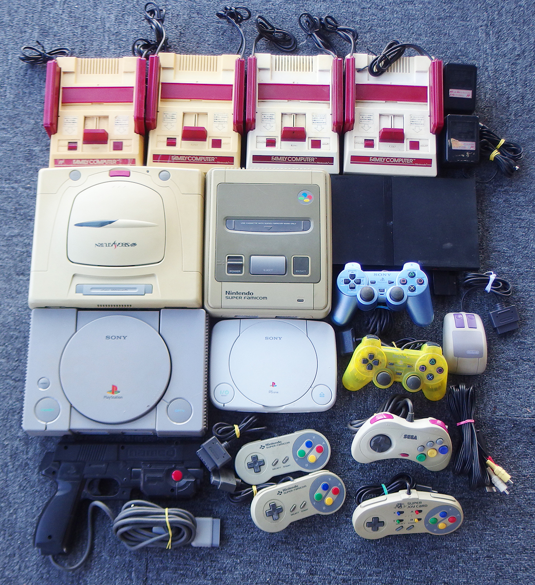 処分 ジャンク本体9台 FC4台 PS1 PS2スリム PSONE SFC SS コントローラたくさんセット(テレビゲーム)｜売買されたオークション情報、yahooの商品情報をアーカイブ公開 ...
