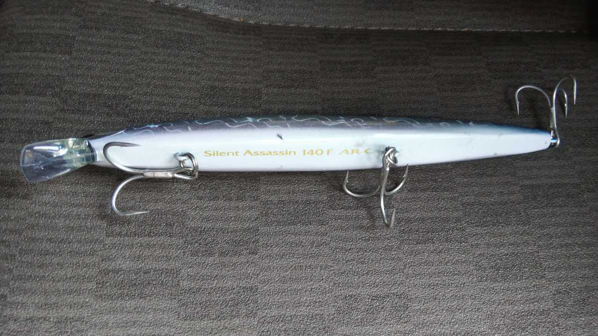 シマノ サイレントアサシン 140F AR-C(ミノー)｜売買されたオークション情報、yahooの商品情報をアーカイブ公開 - オークファン（aucfan.com）