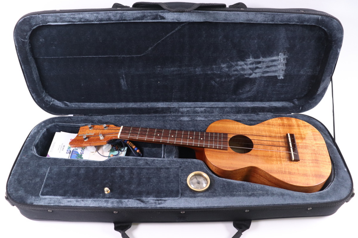 KAMAKA UKULELE カマカウクレレ Handcrafted Since 1916 シリアル:061827 ウクレレ ケース付 ...