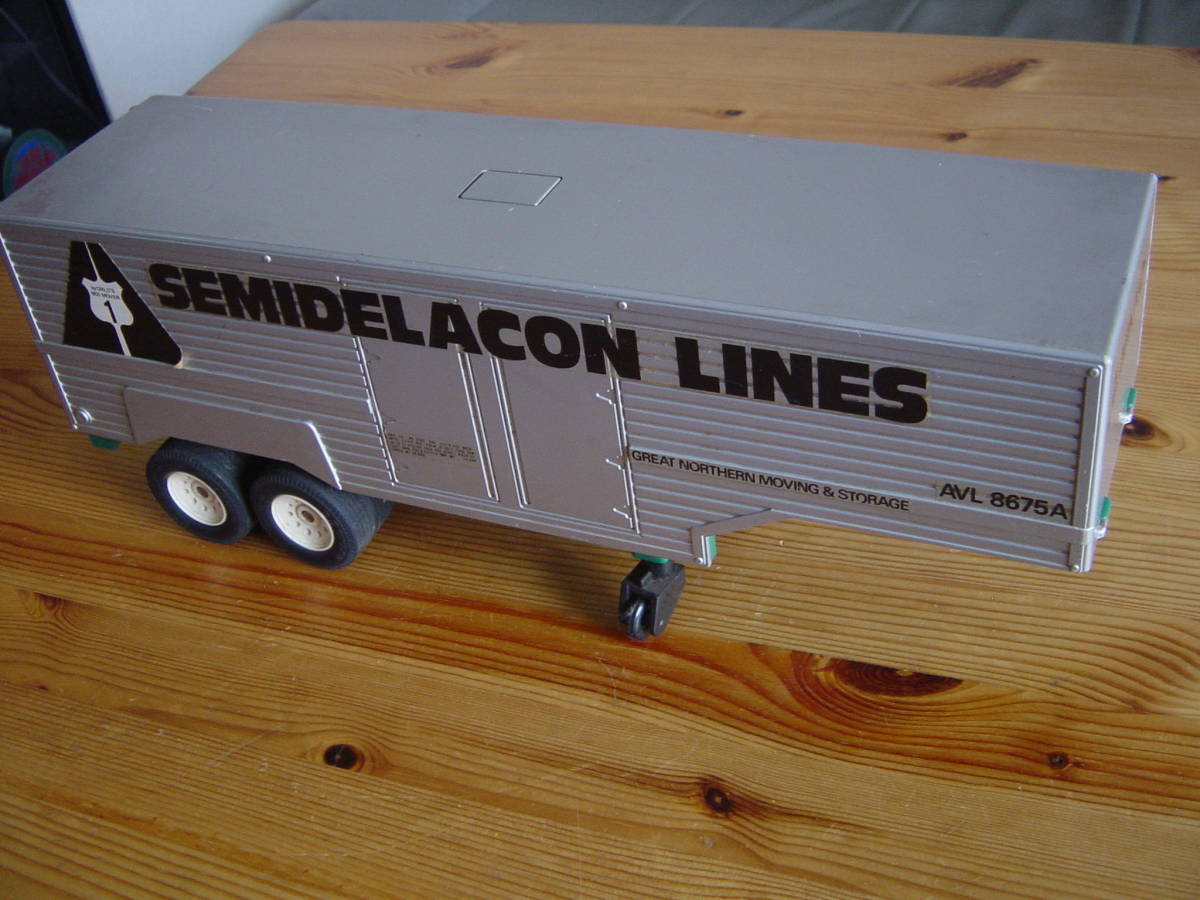 コンボイ ニッコー 18輪トレーラートラック ラジコン NIKKO(トラック、トレーラー)｜売買されたオークション情報、yahooの商品情報をアーカイブ公開 - オークファン（aucfan.com）