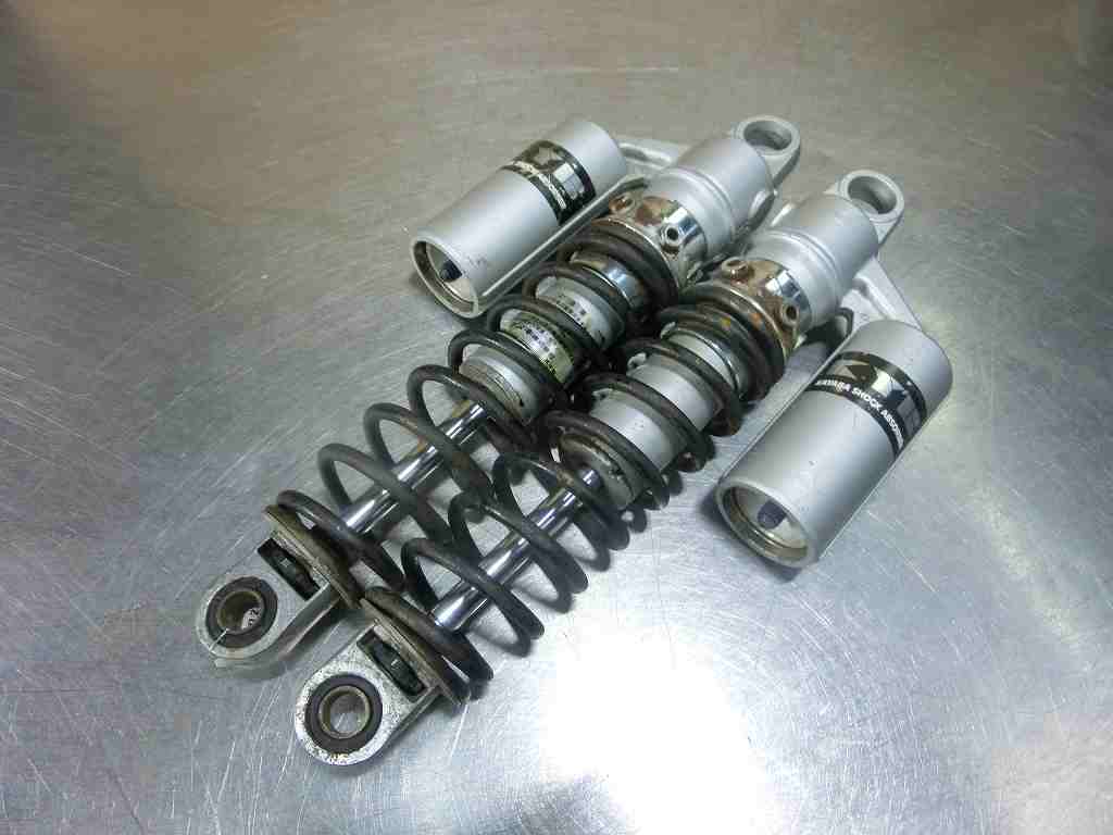 GSX250Sカタナ リアサスペンション左右セット GJ76A 刀250(リア)｜売買されたオークション情報、yahooの商品情報をアーカイブ公開 - オークファン（aucfan.com）