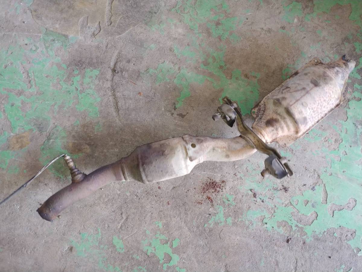 トヨタ ヴィッツ NCP15 2NZFE 触媒 ジャンク素材 02-2673(触媒)｜売買されたオークション情報、yahooの商品情報を ...