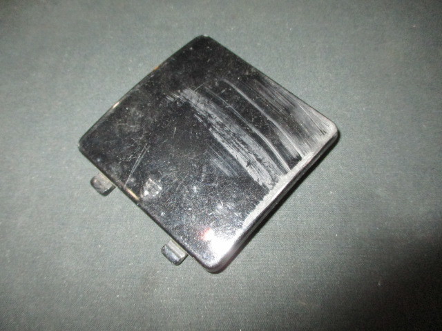 ベンツ W219 フロント バンパー 牽引 フック カバー 2198850026 トーイング トゥ プラグ アイ 蓋 CLS AMG 定形外 ...