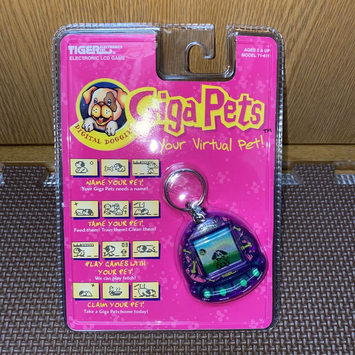 Tiger Giga Pets 犬 海外版 育成ゲーム たまごっち スケルトン レア 1997(その他)｜売買されたオークション情報 ...