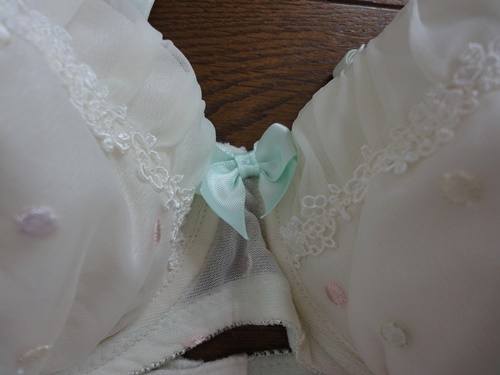 大きなサイズ Tutu anna ブラとショーツのセット E75(75)｜売買されたオークション情報、yahooの商品情報をアーカイブ公開 - オークファン（aucfan.com）