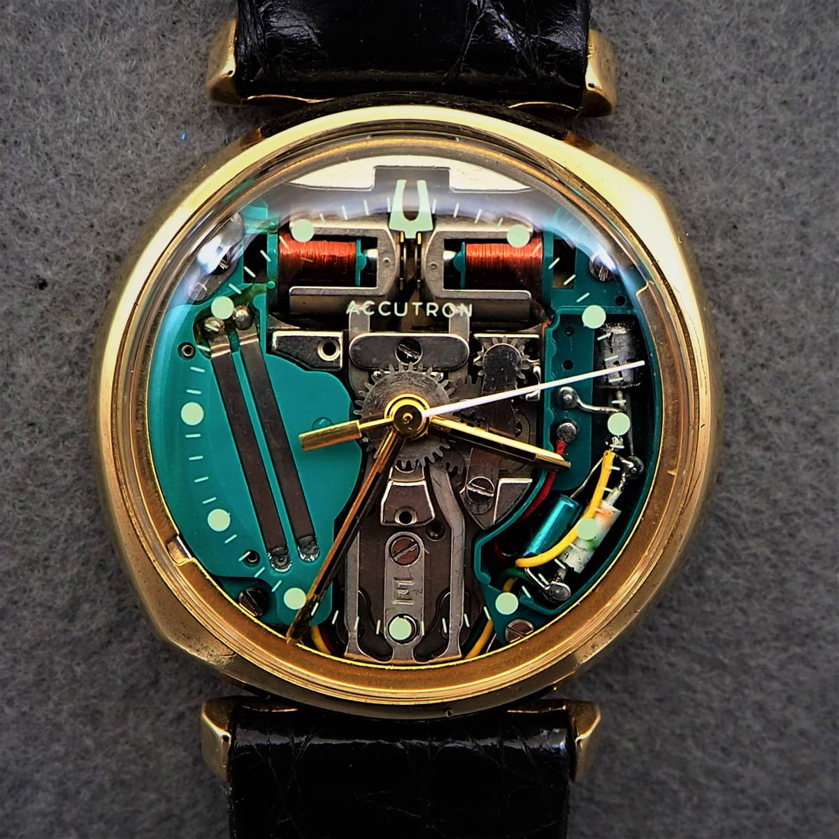 ミントコンディション 14金無垢 OH済み ブローバBULOVA アキュトロンAccutron Spaceview Alpha M1 1961 ...