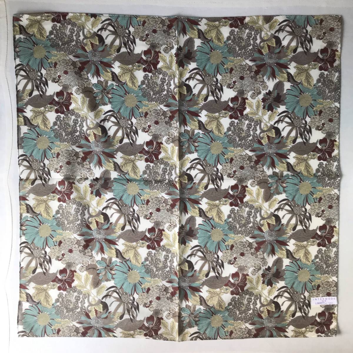 インターモード リバティ 花柄 大判 ハンカチ 57㎝ ひざ掛け スカーフにも 正規品 ファブリック intermode Liberty ...