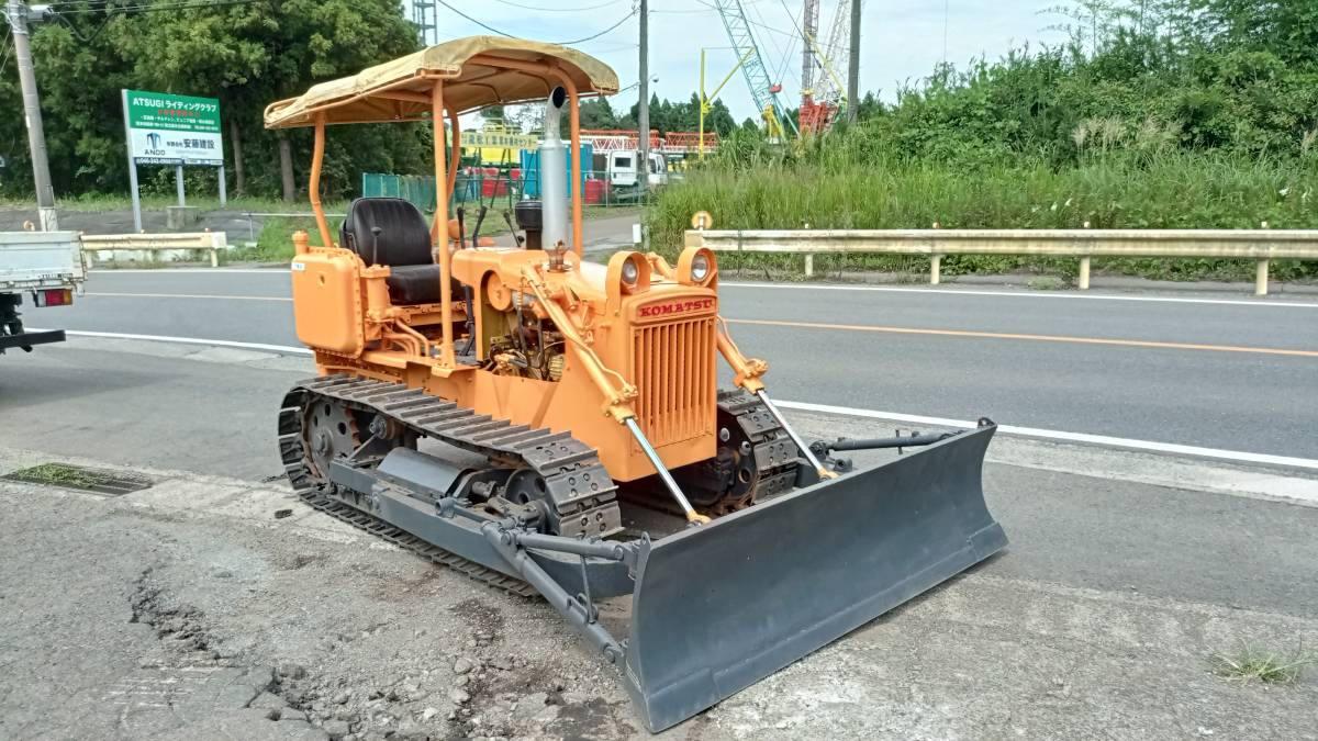 コマツ D20A-3 油圧式アングルドーザ ブレード幅約2.3m ディーゼル 35馬力 2 167時間 前進3段 後進2段 ブルドーザ(建設機械、重機)｜売買されたオークション情報、yahoo ...