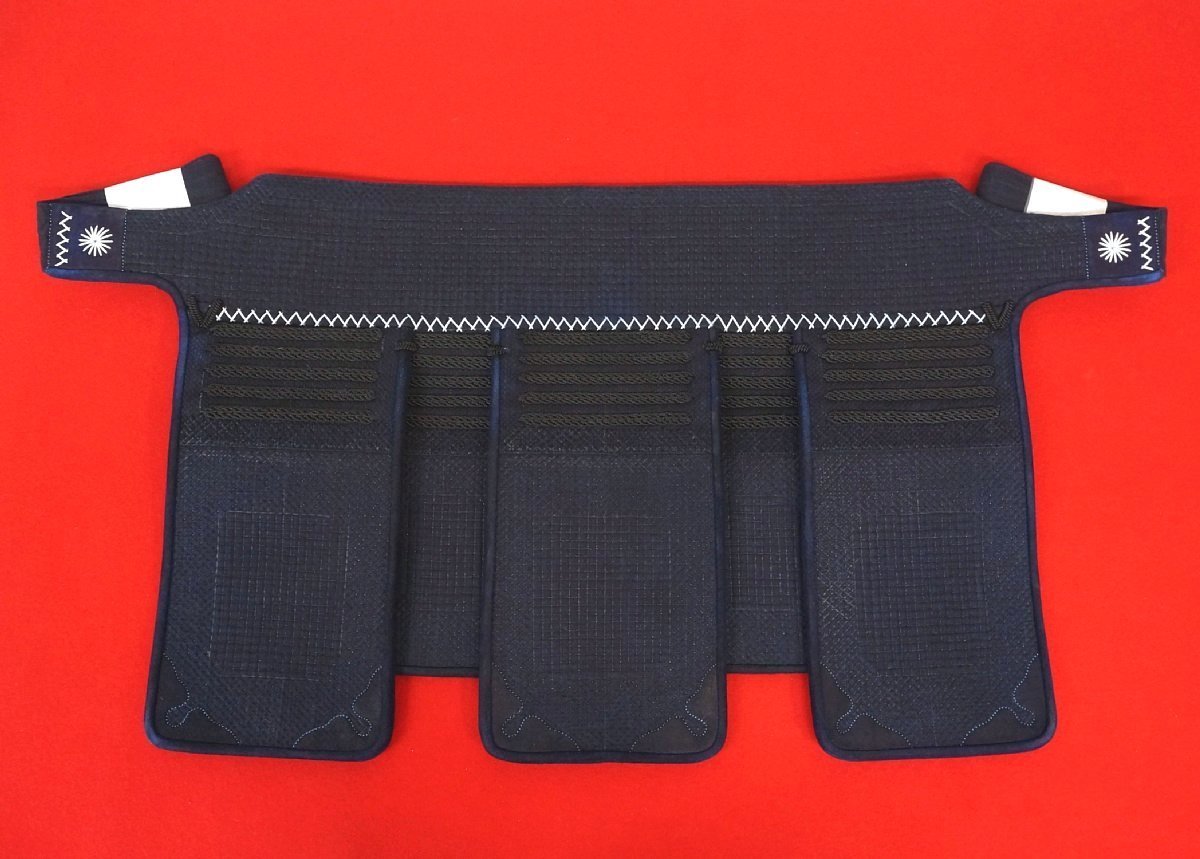 s2394 垂単品 一般向け 幅広め 手刺2分 5段飾 織刺 紺鹿革 白刺 剣道防具(防具単品)｜売買されたオークション情報、yahooの商品情報をアーカイブ公開 - オークファン ...