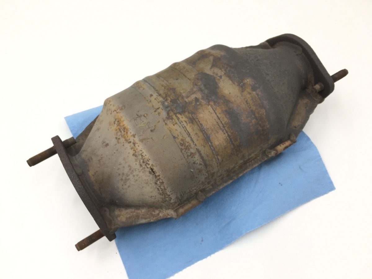 割れ無 HP11 プリメーラ カミノ セダン 純正 触媒 キャタライザー ストレート 中身無し WHP11 U1162(触媒)｜売買されたオークション情報、yahooの商品情報をアーカイブ公開 ...