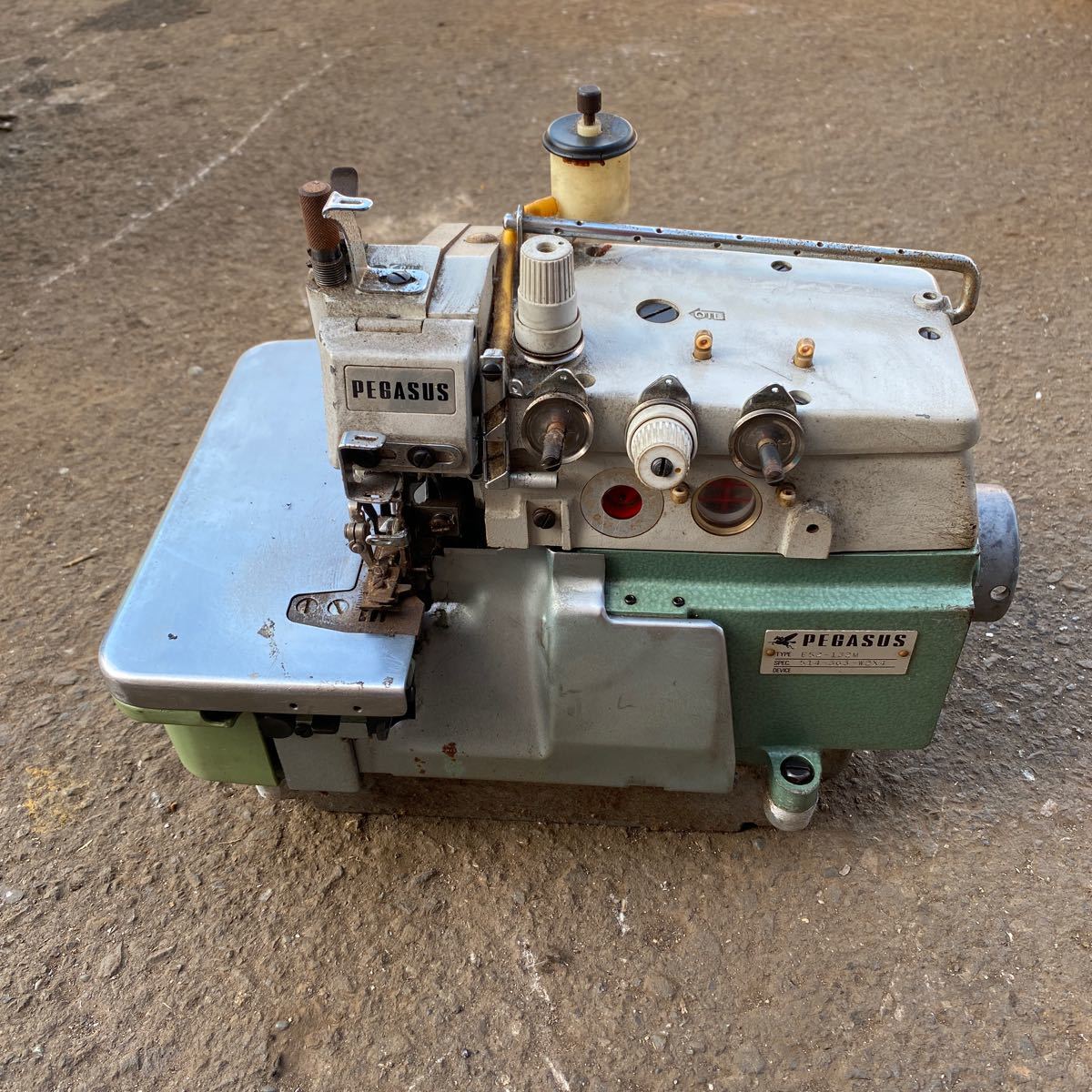 ⑨ PEGASUS ペガサス E52-132M 工業用ミシン ミシン 本体のみ(その他)｜売買されたオークション情報、yahooの商品情報をアーカイブ公開 - オークファン（aucfan.com）