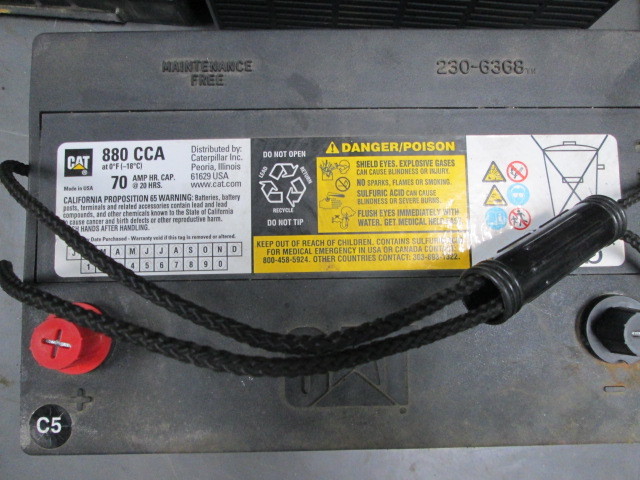 CAT キャタピラー 907M ローダー 純正 バッテリー 880CCA 230-6368 12V メンテナンスフリーの質問一覧