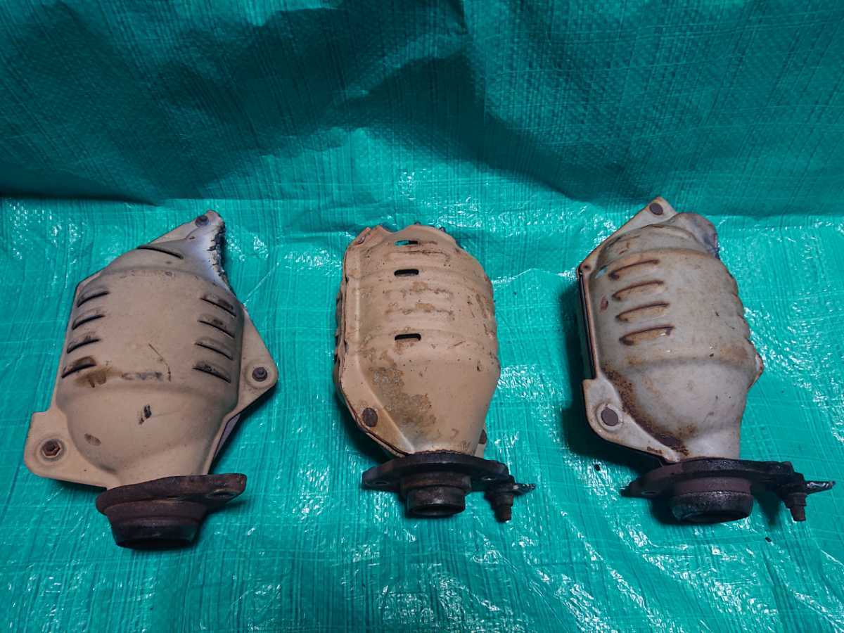 ホンダ E07 E07Z ライフ JB1 JB2 ザッツ JD1 JD2 バモス HM1 アクティー HA6 HA7 HH5 HH6 エキマニ 触媒 3個 セット(触媒、エキマニ、フロント ...