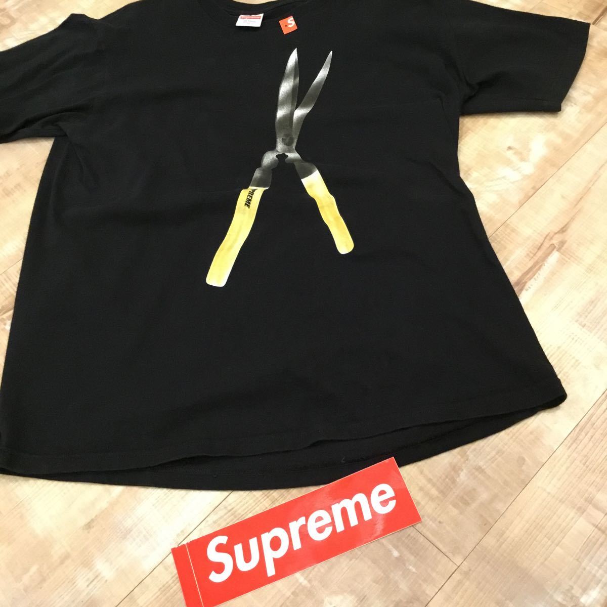 Supreme Shears Tee シザー シアーズTシャツ はさみ(Mサイズ)｜売買されたオークション情報、yahooの商品情報をアーカイブ公開 - オークファン（aucfan.com）