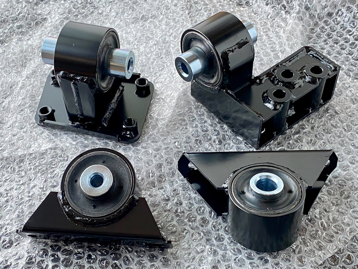 CUSCO 強化エンジンマウント ランサーエボリューション CD9A/CE9A 509 911 SET クスコ(その他)｜売買されたオークション情報、yahooの商品情報をアーカイブ公開 ...