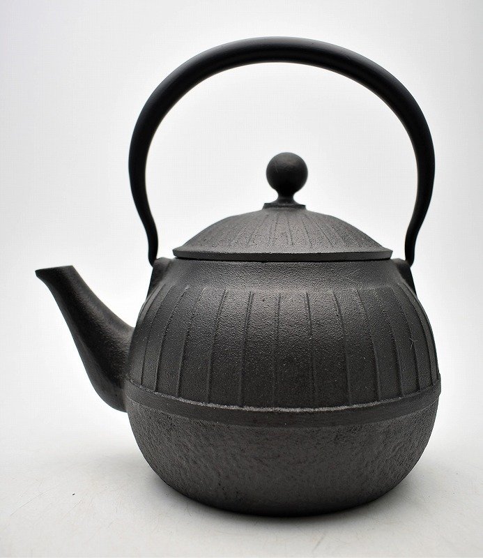 竜R999 品 南部鉄器 盛栄堂 OIGEN 及源 千草 鉄瓶 鉄急須 湯沸 1.15L 茶道具 煎茶道具 キャンプ アウトドアにも(鉄瓶)｜売買されたオークション情報、yahooの商品情報を ...