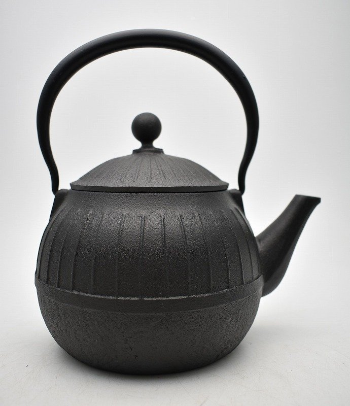 竜R999 品 南部鉄器 盛栄堂 OIGEN 及源 千草 鉄瓶 鉄急須 湯沸 1.15L 茶道具 煎茶道具 キャンプ アウトドアにも(鉄瓶)｜売買されたオークション情報、yahooの商品情報を ...