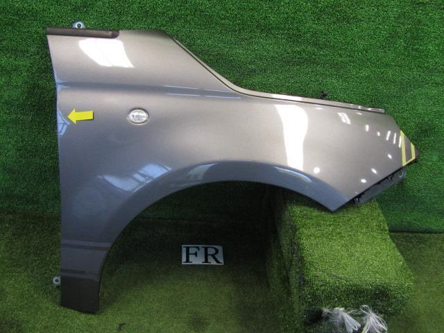 アバルト 595 312142 右フロントフェンダー 695 52015755 送料【M1】 自動車、オートバイ