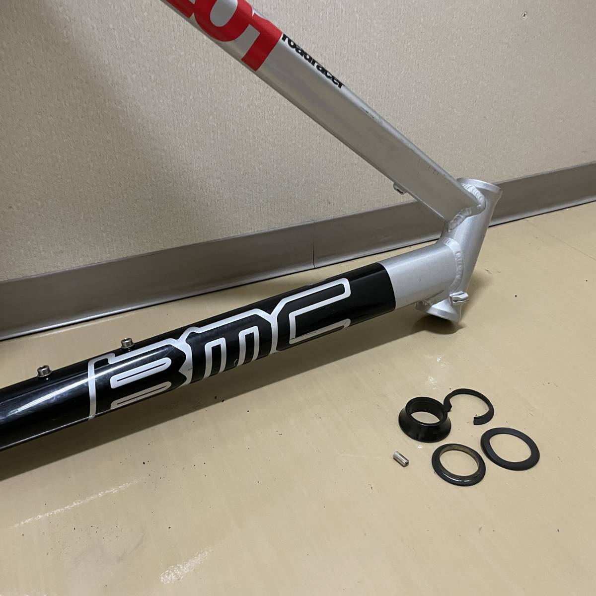 ST-00419 BMC SLO01 アルミ カーボンバック フレームのみ ビーエムシー ロードバイク 現状品(ロードバイク)｜売買された ...