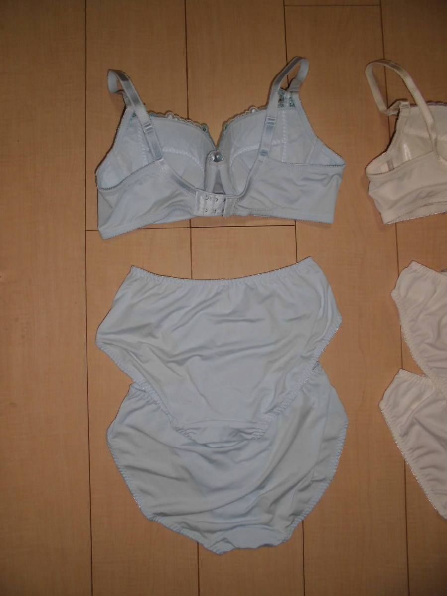 エレーヌ ソニカクラブ ブラジャー ショーツセット C85LL(80以上)｜売買されたオークション情報、yahooの商品情報をアーカイブ公開 - オークファン（aucfan.com）