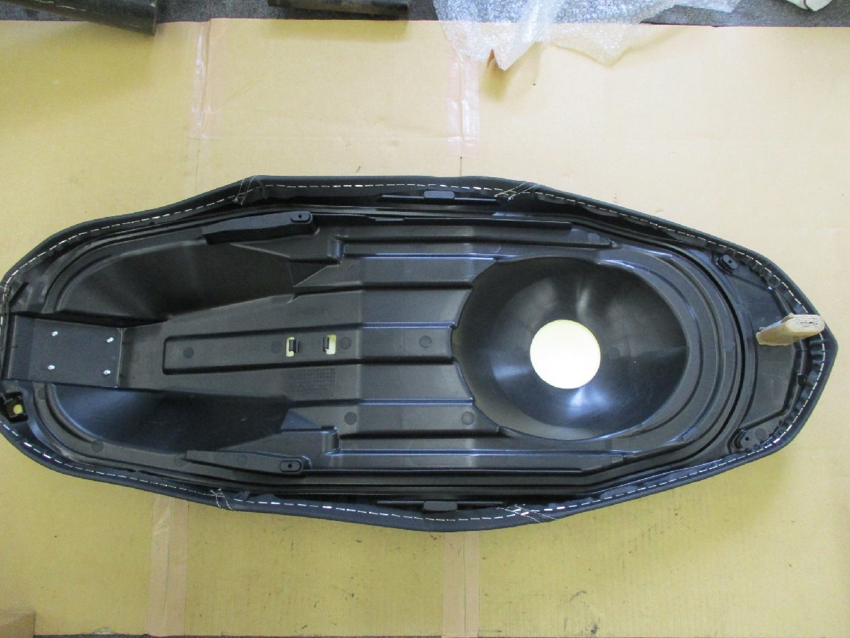 バイク部品 パーツ YAMAHA ヤマハ トリシティ300 ローシート B74X-F470E-LO 品(純正品)｜売買されたオークション情報 ...