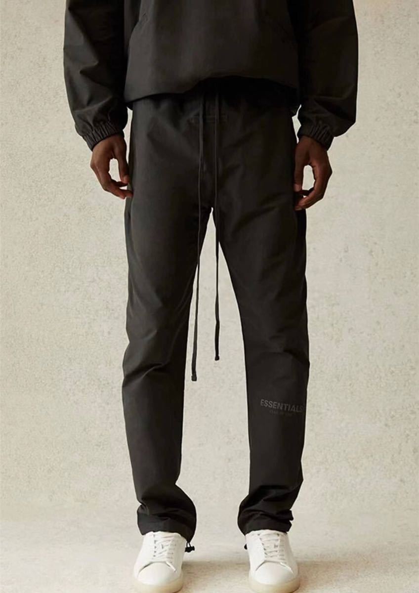 FOG ESSENTIALS エッセンシャルズ トラックパンツ Fear Of God Essentials NYLON TRACK ...