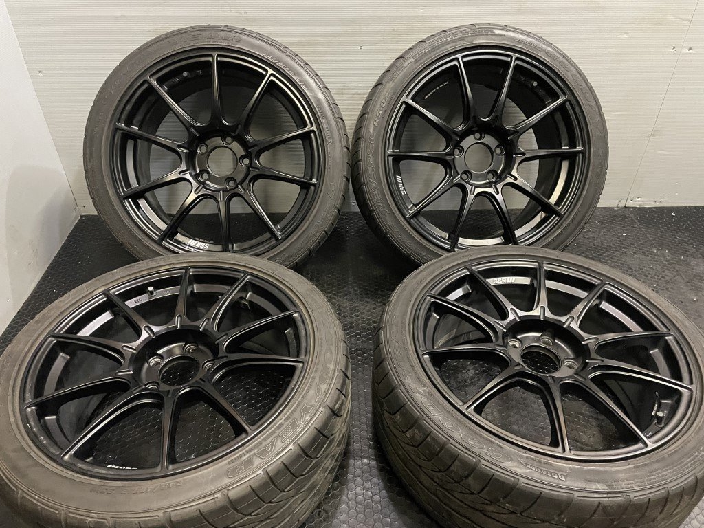 GY REVSPEC RS-02 245/40R18 夏タイヤ SSR GTX01 18インチ 8.5J5HPCD114.3+44 GDB ...