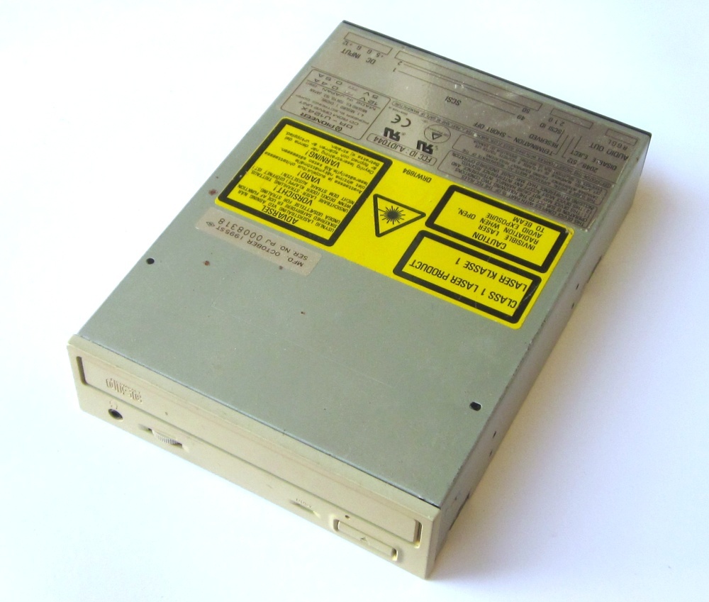 Pineer／パイオニア SCSI CD-ROMドライブ DR-U124X(内蔵CD-ROMドライブ)｜売買されたオークション情報、yahoo ...