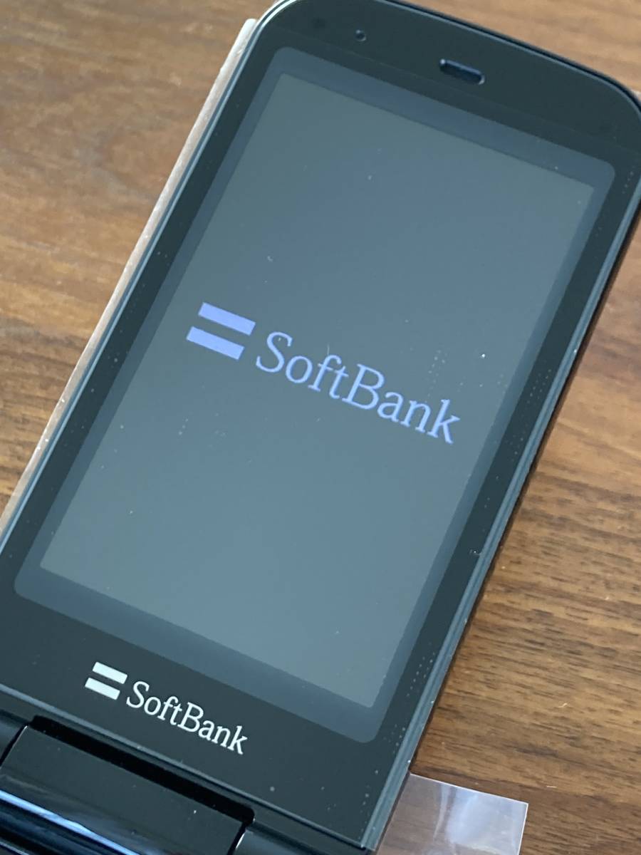 softbank ソフトバンク PANTONE WATERPROOF 202SH ブラック 黒 ガラケー ②(携帯電話)｜売買された ...