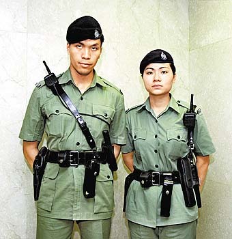 HKP RHKP 香港警察 旧型ベルト一式 デューティベルト(警察グッズ)｜売買されたオークション情報、yahooの商品情報をアーカイブ公開 ...