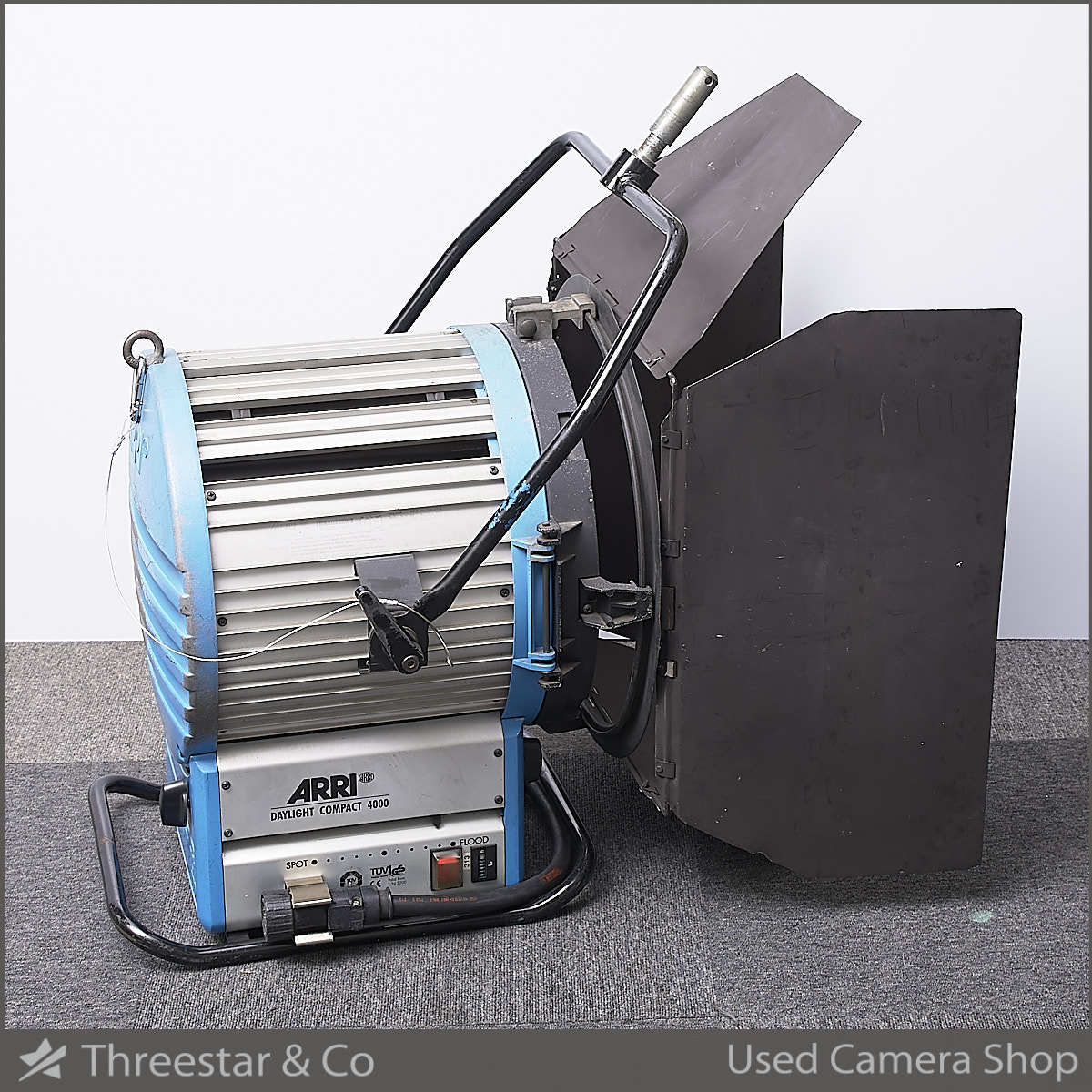 ARRI Compact HMI 4000 ARRI 2.5/4EB バラスト 10m延長×2セット 実用 6(定常光)｜売買された ...