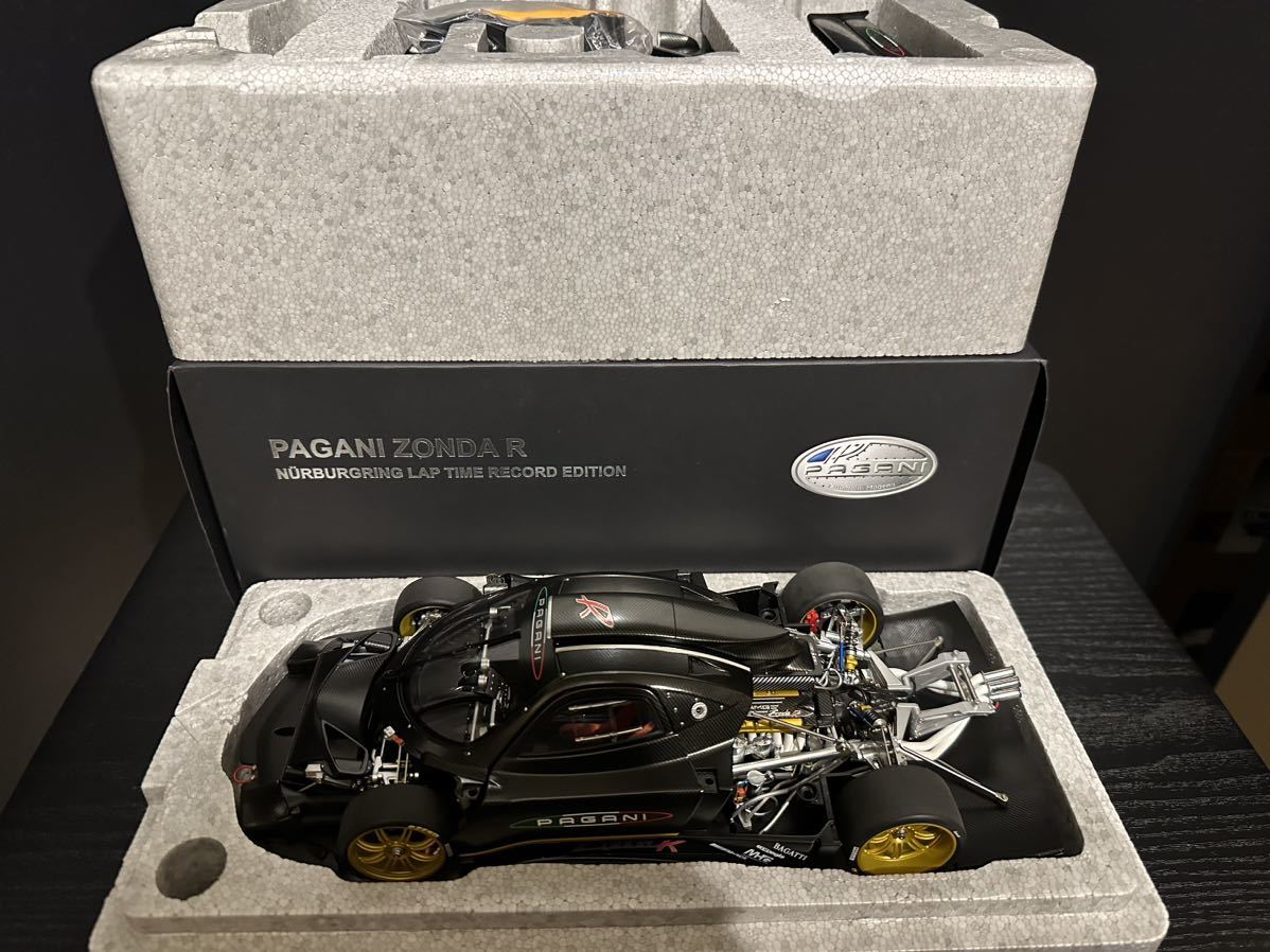 絶版品 1/18 AUTOart Signature PAGANI ZONDA R Nurburgring Lap Time Record ...