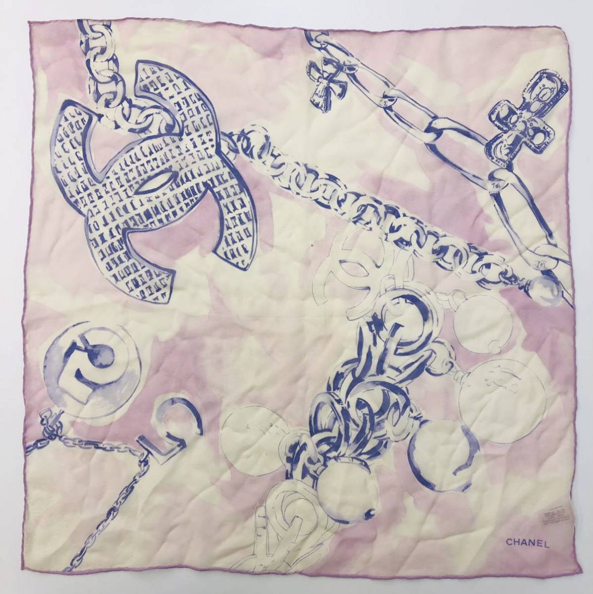 CHANEL ハンカチーフ ココマーク チェーン柄 ピンク×ベージュ系 50cm×50cm A(その他)｜売買されたオークション情報 ...