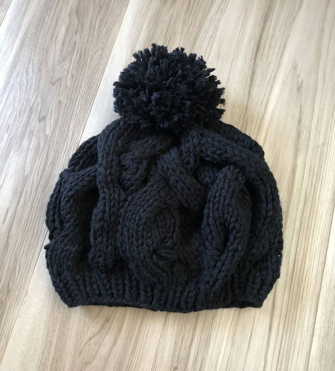 ニット帽 ボンボン付き ニットキャップ b23(ワッチキャップ、ニットキャップ)｜売買されたオークション情報、yahooの商品情報をアーカイブ公開 - オークファン（aucfan.com）