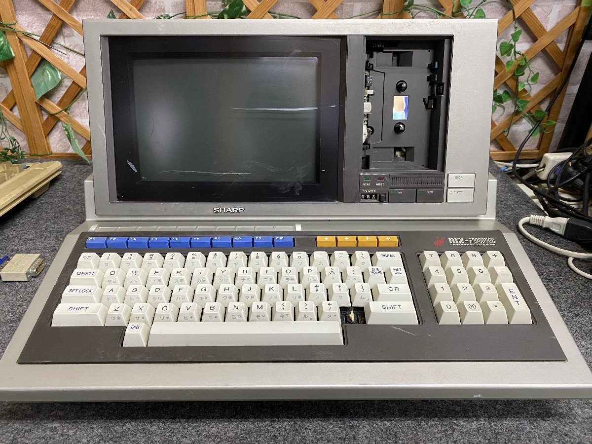 送140サイズ SHARP MZ-2000 CPU不明/MEM不明/通電未チェック/サビ有/キートップ欠/レコーダカバー欠(その他)｜売買され ...